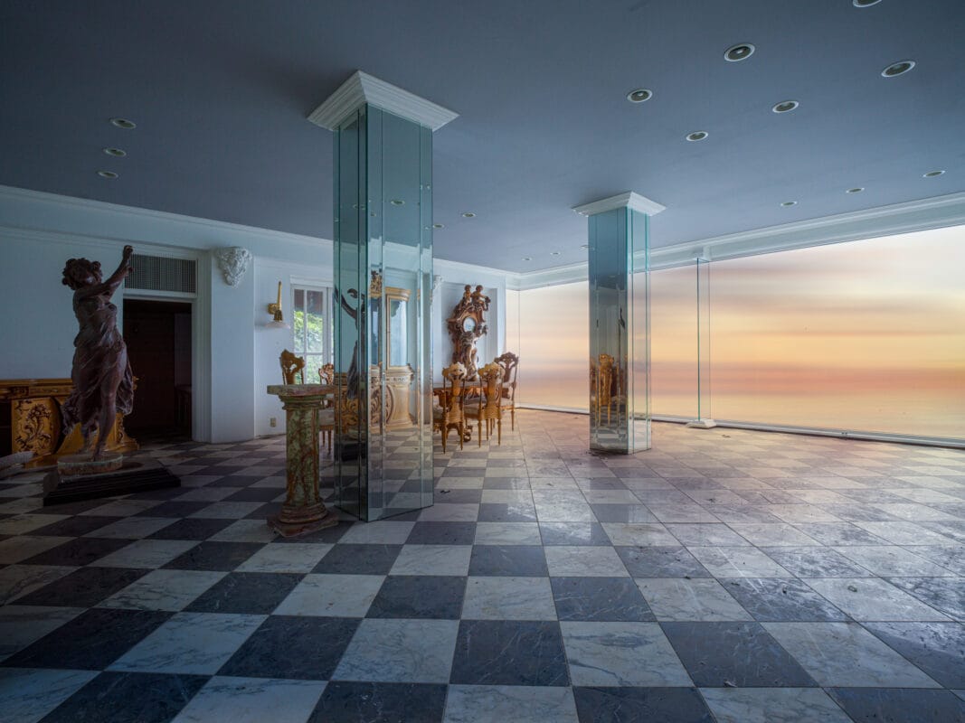 Luxurious Marble Mansion Interior: Opulent Grandeur | Offbeat Japan