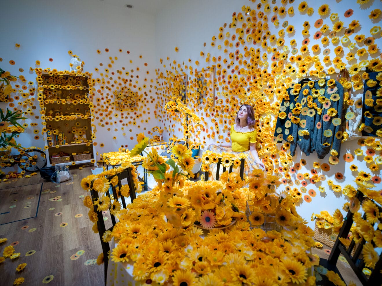 Immersive Yellow Sunflower Installation by Yayoi Kusama | Offbeat Japan