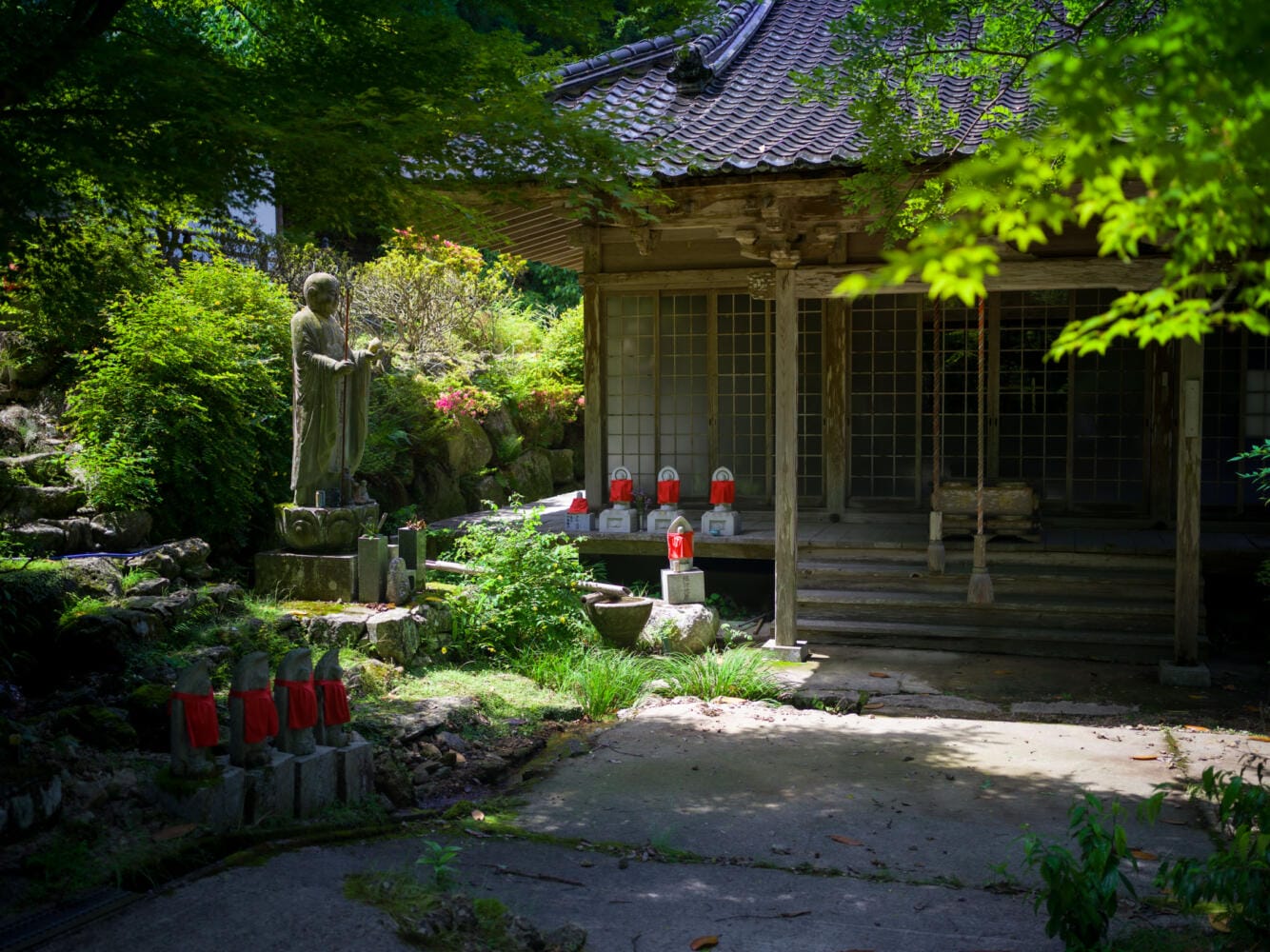 Serene Japanese Temple Garden: A Tranquil Oasis | Offbeat Japan